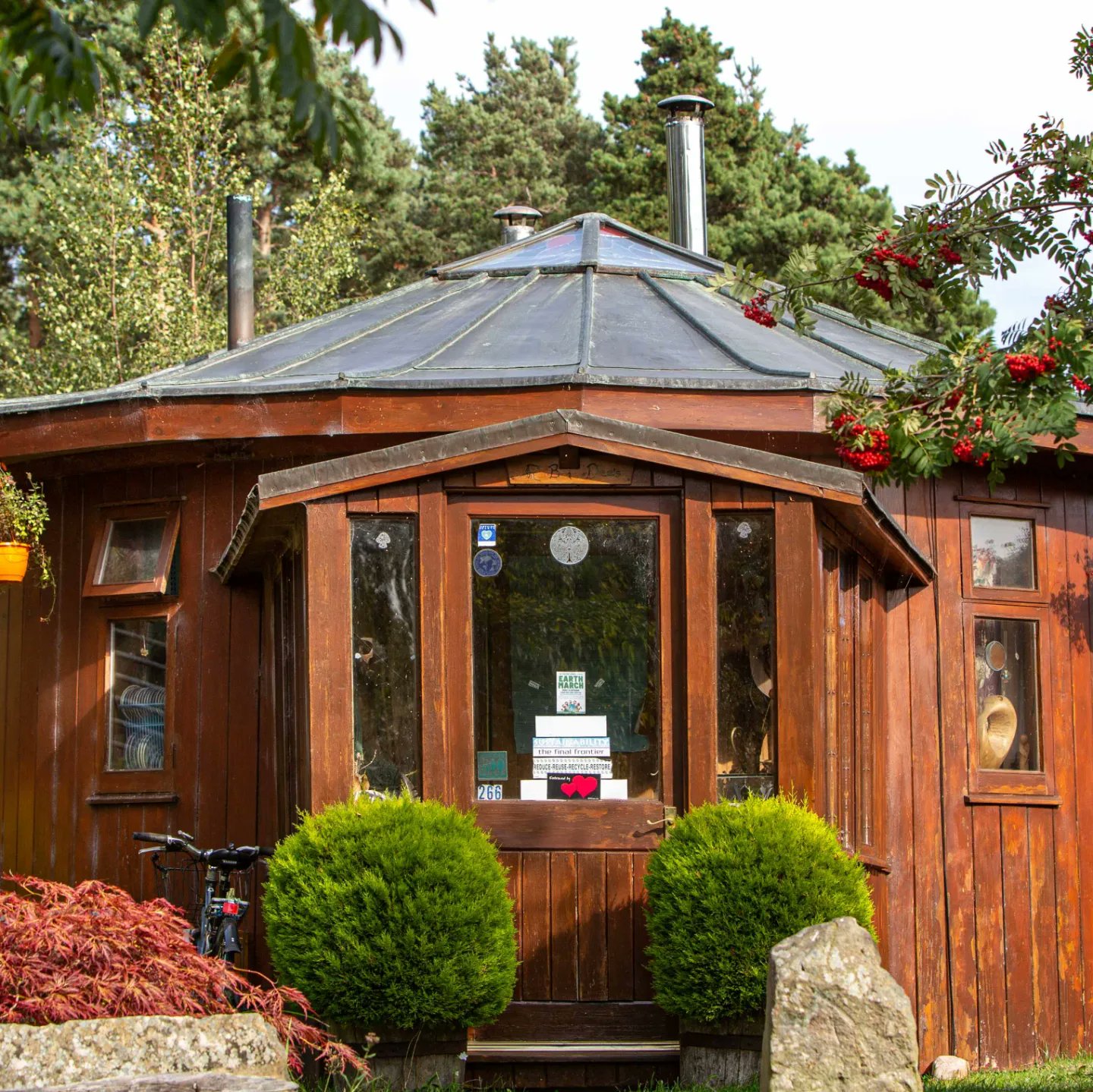 Findhorn Foundation Ecovillage – An Unintentional Community – Scottish ...